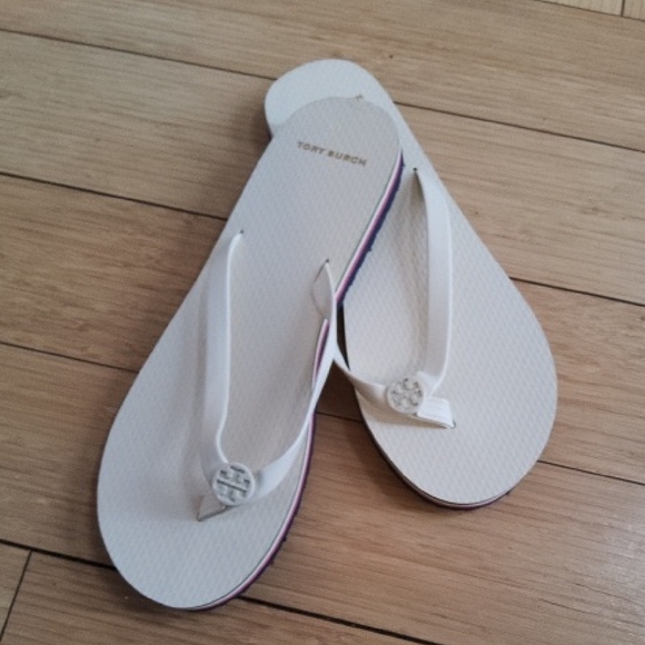 Tory Burch | Shoes | Tory Burch Light Cream Flip Flops | Poshmark